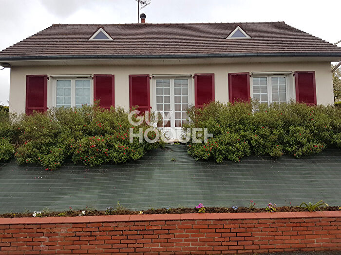 Azé : Maison 3 pièces à louer