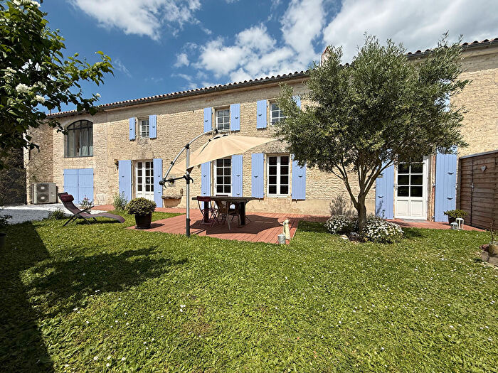 Maison 5 pièces à Surgères, à vendre