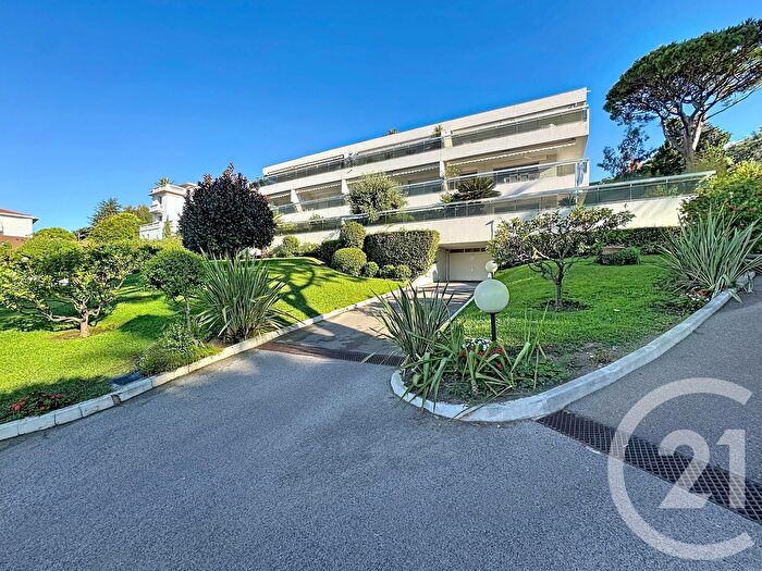 Cannes, Californie Pezou : Appartement 1 pièce à vendre