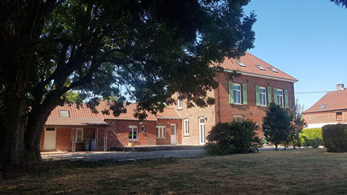 Maison 5 pièces à Delettes, à vendre