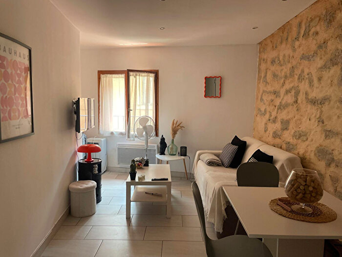 Appartement à louer - Carcassonne, Cité Médiévale, Barbacane, Trivalle - 2 pièces - 1 chambre