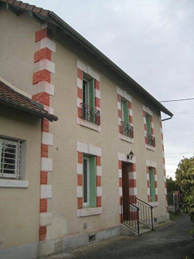 Maison à louer - Sud, Saint-Astier - 4 pièces - 3 chambres