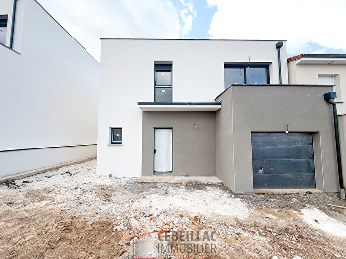 Maison à vendre - Vic-le-Comte - 5 pièces - 4 chambres