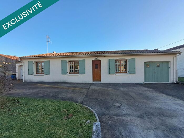 Maison à vendre - Fontenay-le-Comte, Les Moulins, La Gare - 4 pièces - 3 chambres