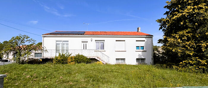 Saint-Georges-de-Pointindoux - Maison 6 pièces à vendre