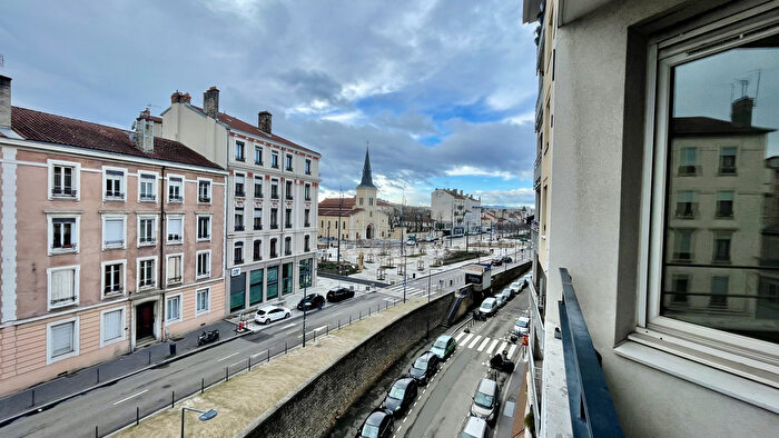 Villeurbanne, Perrallière : Appartement 3 pièces à vendre