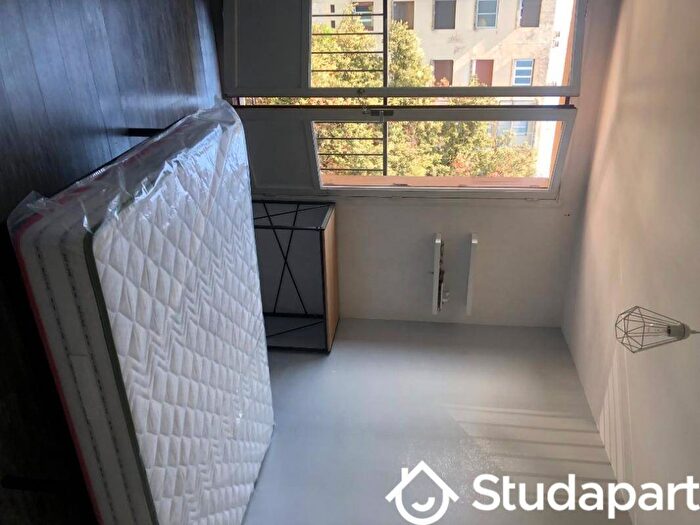 Appartement à louer - Les Aygalades, Marseille ème arrondissement - 1 pièce - 2 chambres