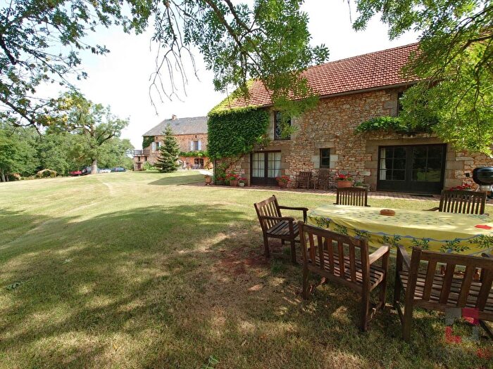 Maison à vendre - Dégagnac - 9 pièces - 6 chambres