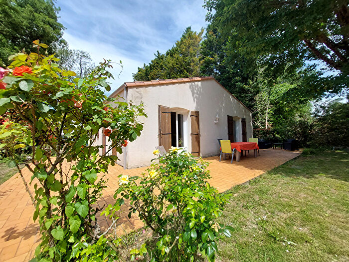 Maison à vendre - Saint-Sulpice-de-Royan - 4 pièces - 3 chambres