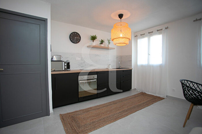 Appartement à vendre - LIsle-sur-la-Sorgue, Centre-ville - 2 pièces - 1 chambre