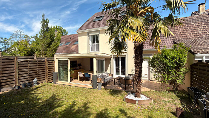 Mantes-la-Ville, Domaine de la Vallée - Maison 6 pièces à vendre