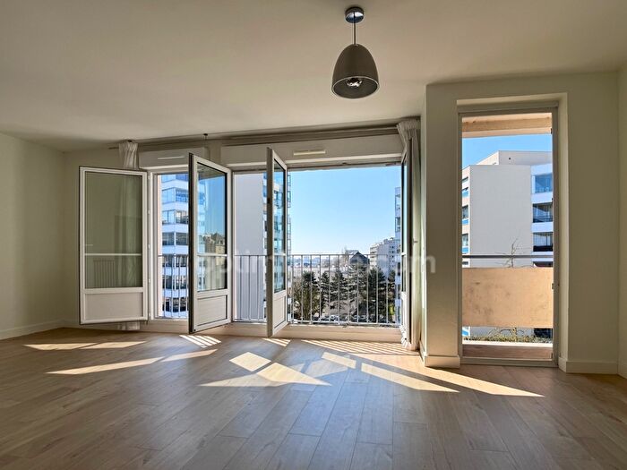 Appartement à vendre - Quartiers Ouest, Bourg lEvesque - 3 pièces - 2 chambres