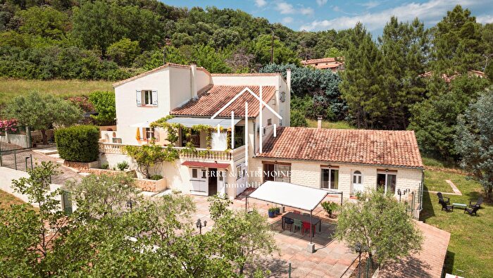 Maison 10 pièces à vendre à Salavas