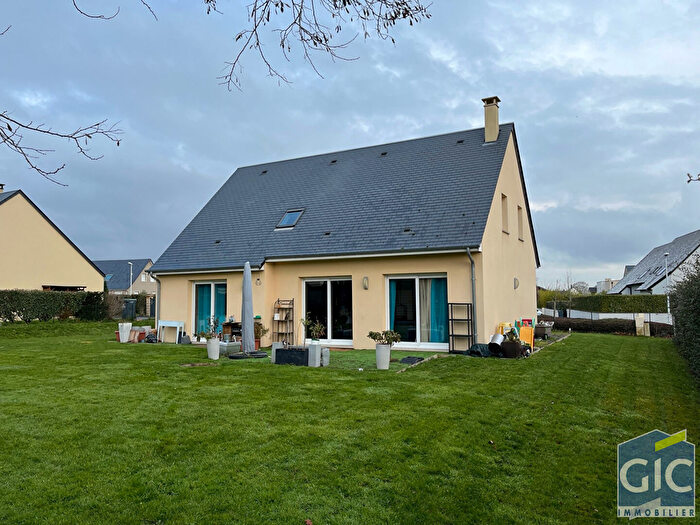 Maison 6 pièces à Éterville, à louer