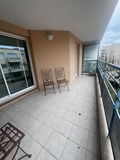 Appartement à louer - Marseille e , Saint-Giniez - 2 pièces - 1 chambre