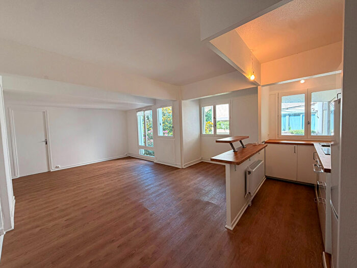 Chatou, Nord : Appartement 2 pièces à louer
