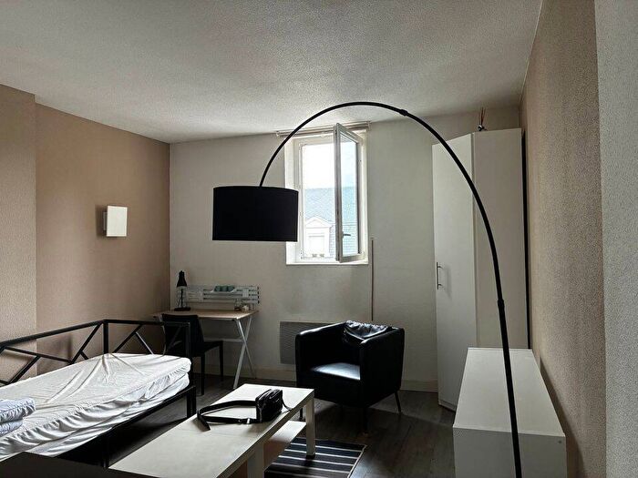 Barbâtre-Saint Remy-Verrerie, Reims - Appartement 1 pièce à louer