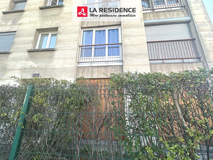 Stains - Appartement 2 pièces à vendre
