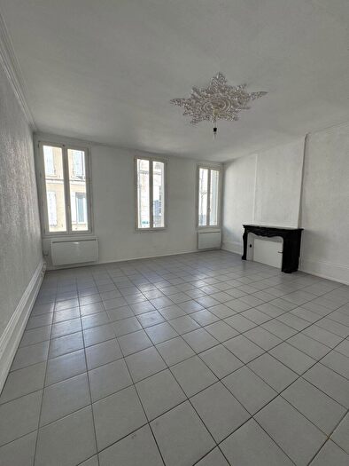 Appartement 2 pièces à Saintes, à louer