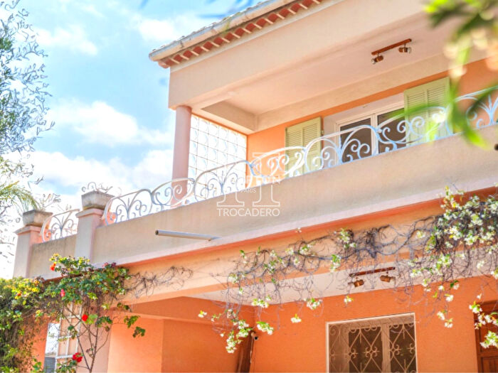 Maison à vendre - Sanary-sur-Mer, Centre-ville, Port - 6 pièces - 3 chambres