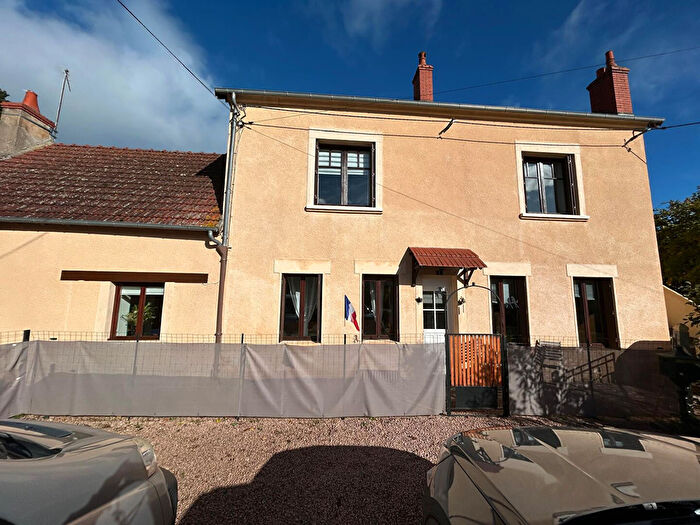 Maison à vendre - Cuffy - 8 pièces - 3 chambres