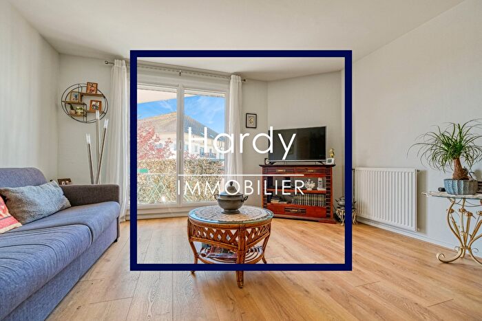 Appartement à vendre - Jouy-le-Moutier, Merisiers, Ecancourt, Côte-des-Carrières, Tremblays - 3 pièces - 2 chambres