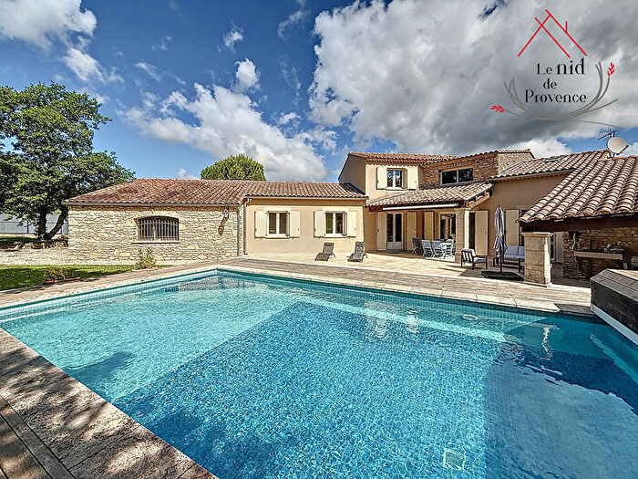 Maison à vendre - La Roque-sur-Pernes - 7 pièces - 5 chambres