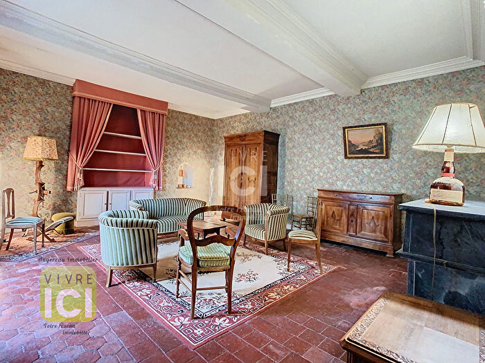 Maison à vendre - Mortagne-sur-Sèvre - 7 pièces - 4 chambres