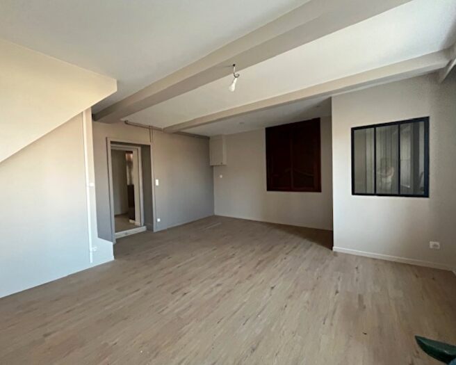 Maison à vendre - Saint-Rémy-sur-Durolle - 4 pièces - 3 chambres