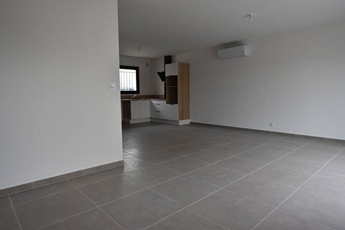 Maison à louer - Piolenc - 4 pièces - 3 chambres