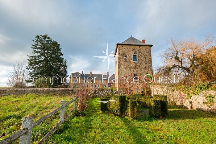 Maison à vendre - Chammes - 9 pièces - 5 chambres