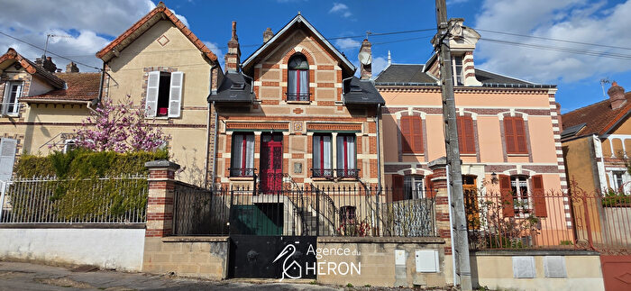 Maison 5 pièces à Pont-sur-Yonne, à vendre