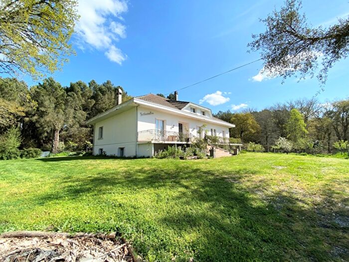 Maison à vendre - Azur - 7 pièces - 5 chambres