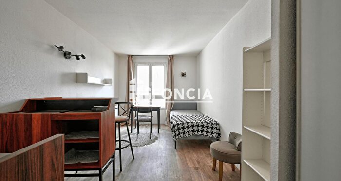 Appartement 1 pièce à vendre à Cergy, Axe Majeur, Horloge