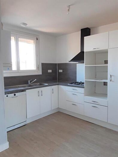 Appartement à louer - Notre-Dame-de-Sanilhac - 4 pièces - 3 chambres