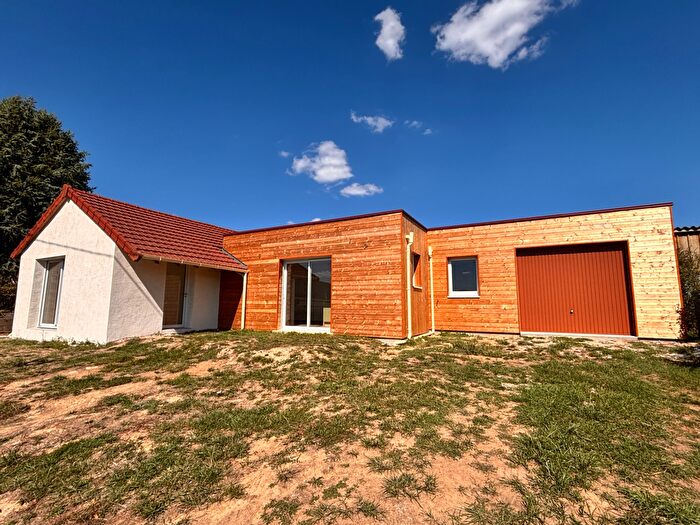 Maison 4 pièces à Genouilly, à vendre