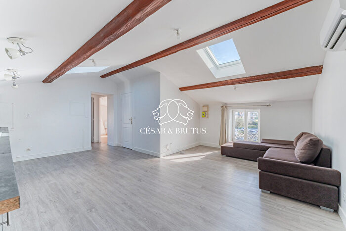 Appartement à vendre - Sathonay-Camp - 3 pièces - 2 chambres