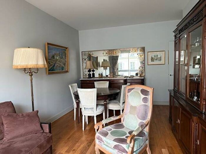 Appartement à louer - Saint James-Général Koenig, Neuilly-sur-Seine - 2 pièces - 1 chambre