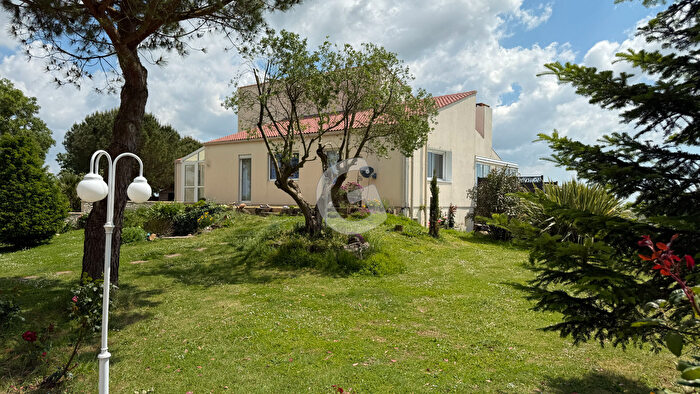 Maison à vendre - La Jonchère - 5 pièces - 2 chambres