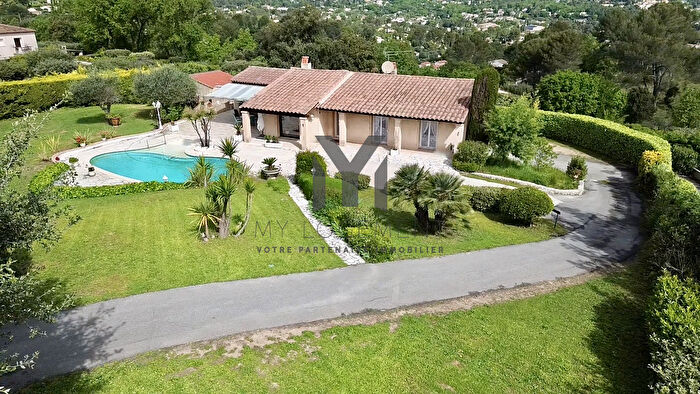 Maison à vendre - Peymeinade - 5 pièces - 4 chambres