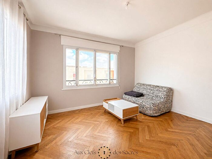 Cernay Jamin-Jean Jaurès-Epinettes, Reims : Appartement 2 pièces à louer