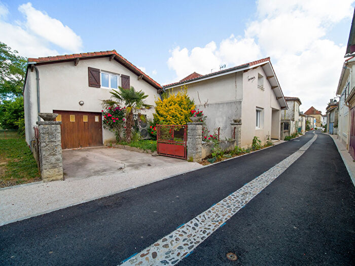 Maison à vendre - Urgons - 5 pièces - 3 chambres