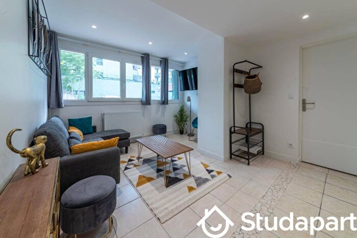 Appartement à louer - Abry, Grenoble - 1 pièce - 2 chambres