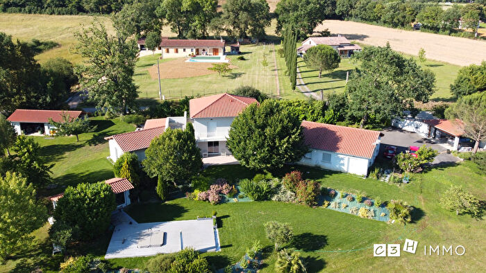 Maison à vendre - Beauchalot - 7 pièces - 5 chambres