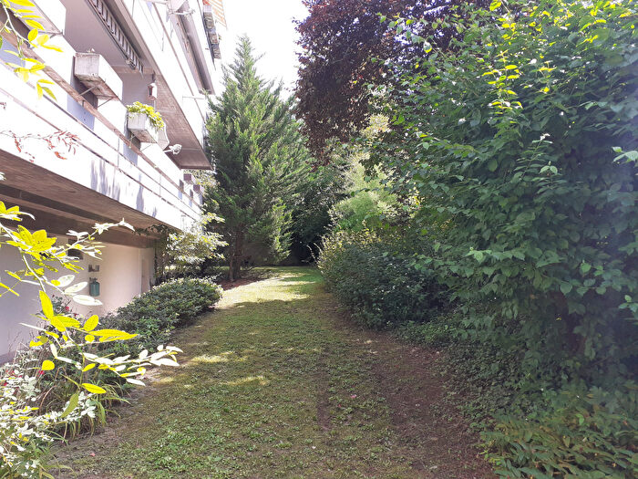 Appartement à vendre - Saint-Louis - 5 pièces - 3 chambres