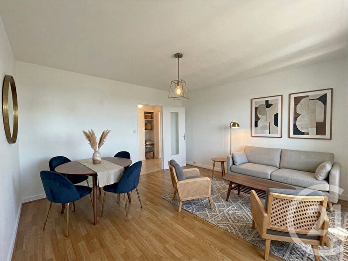 Appartement à louer - Besançon, Montrapon, Fontaine Ecu, Montboucons, Montjoux - 3 pièces - 2 chambres