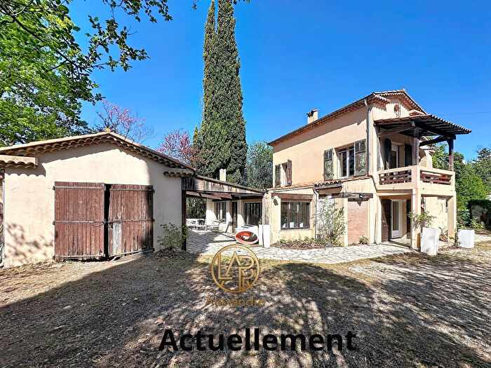 Maison 4 pièces à vendre à Fayence