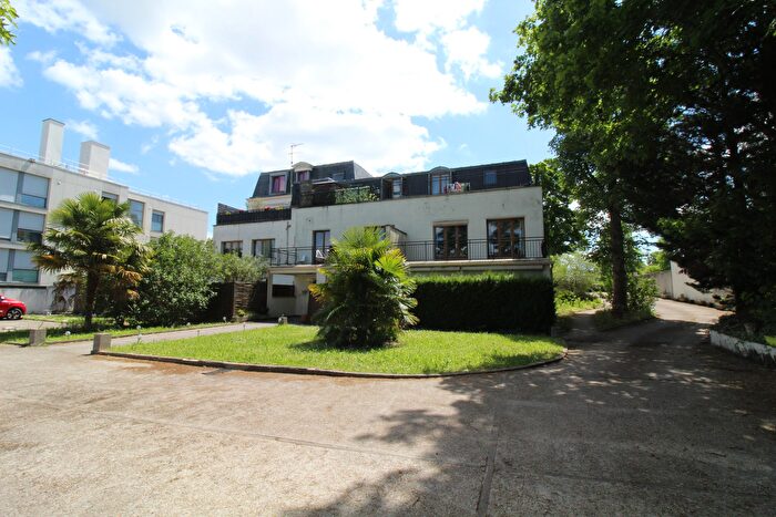 Appartement à vendre - Sevran, Centre-ville, Perrin - 4 pièces - 3 chambres