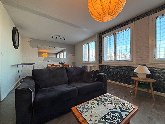 Appartement à vendre - Aurillac, Stade, Alouettes, Massigoux - 4 pièces - 2 chambres