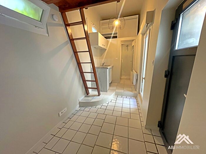 Appartement 1 pièce à Beaux Arts, Montpellier, à louer